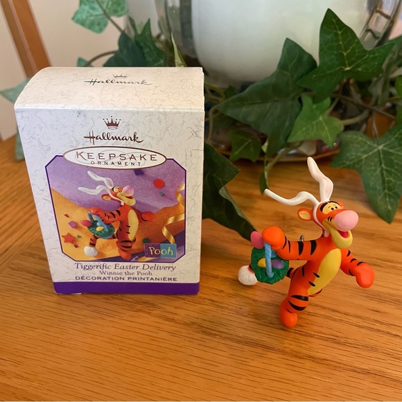 Disney | Holiday | Vintage Hallmark Winnie The Pooh Tigger Tiggerific ...
